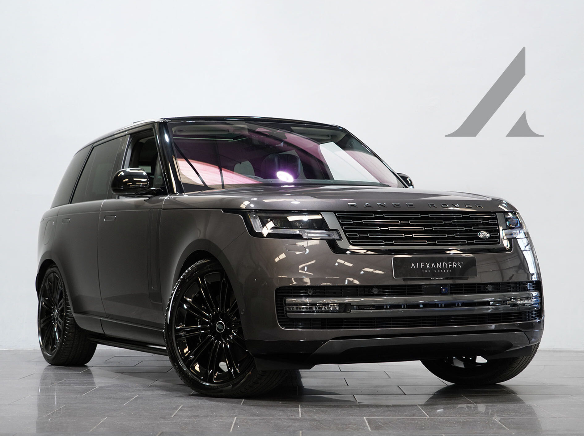 2022 (72) Range Rover First Edition P530 - Alexanders Prestige