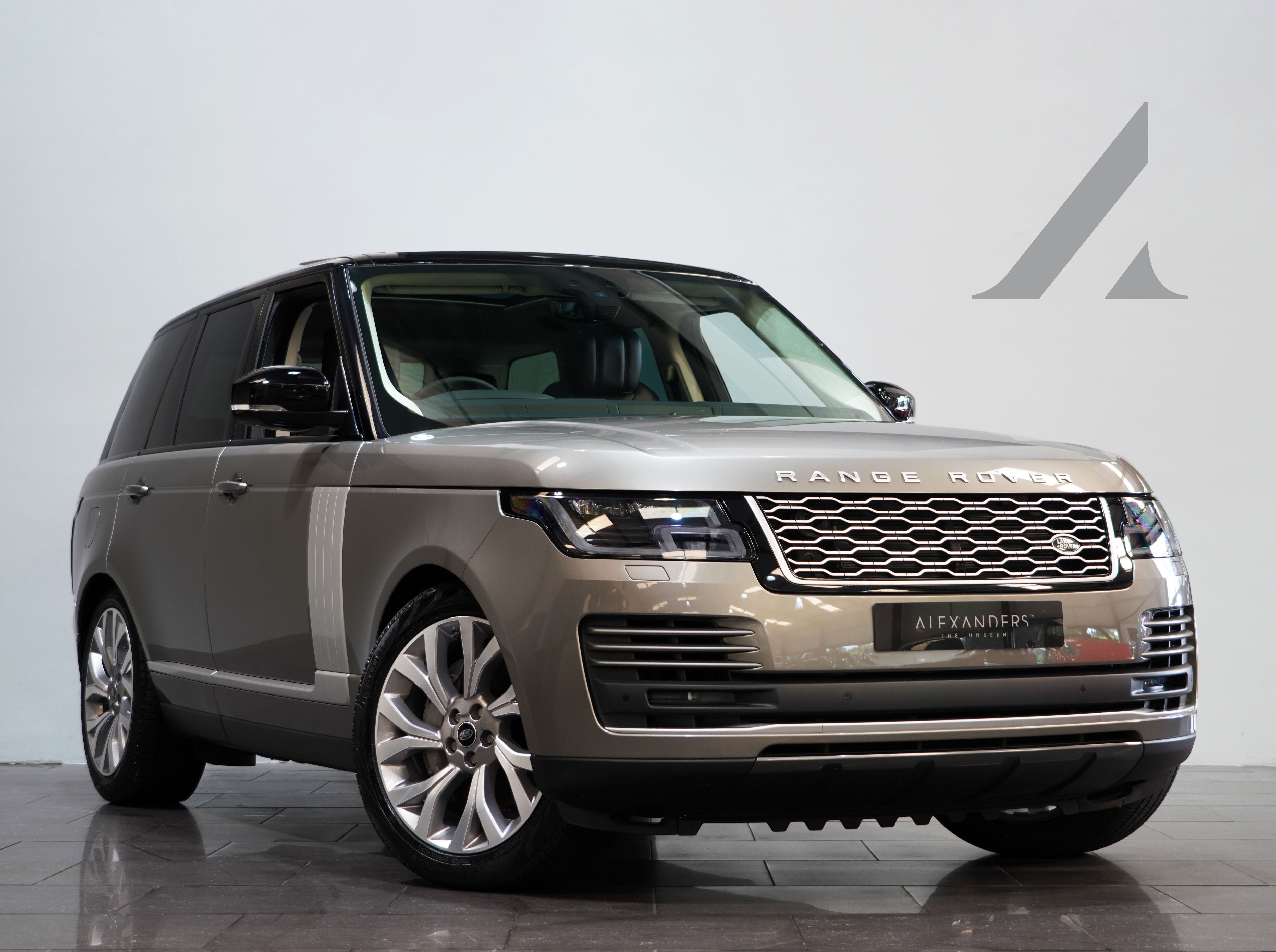 2021 (21) Range Rover Westminster D300 - Alexanders Prestige