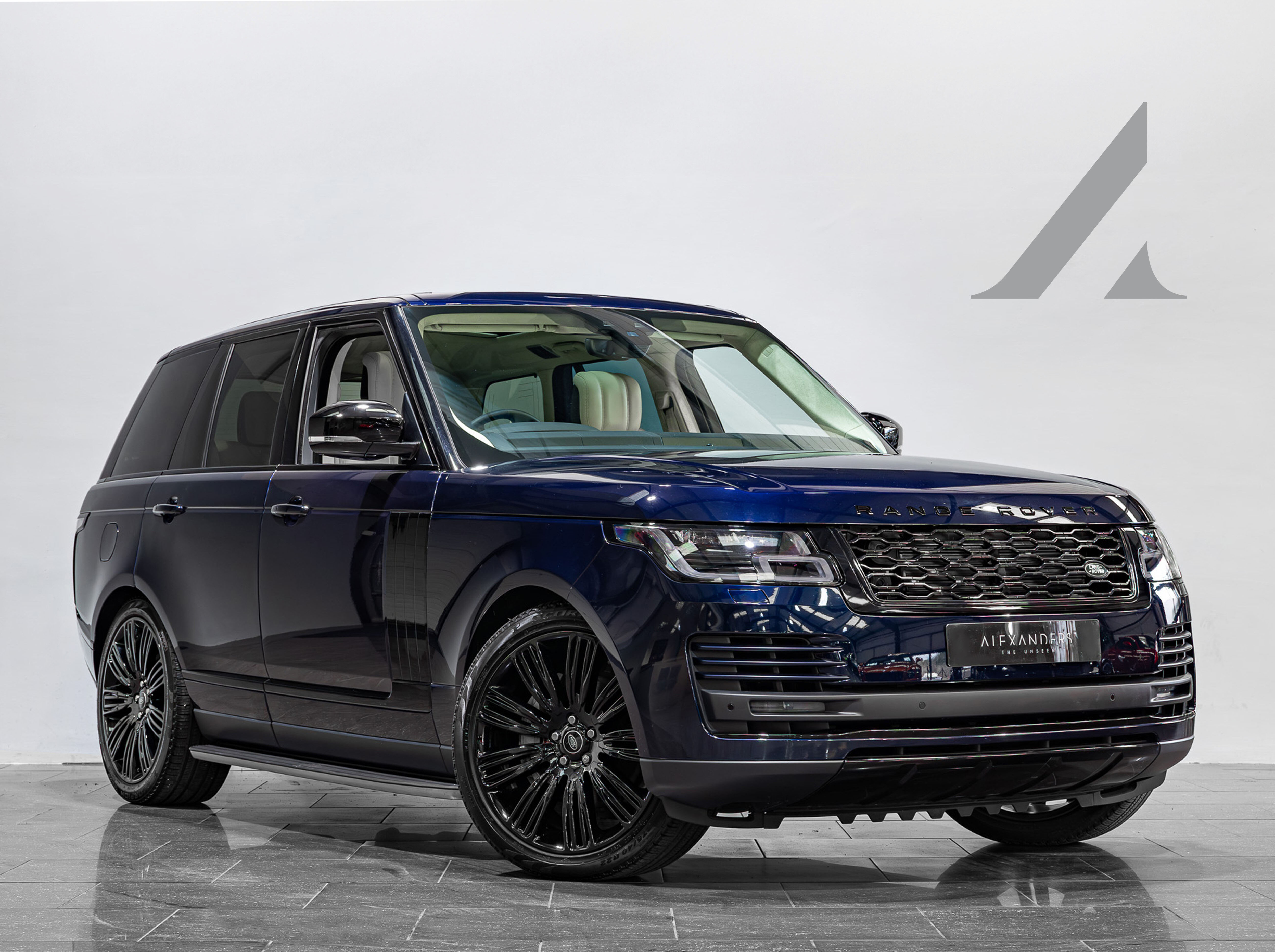 2021 (21) | Range Rover Westminster Black D300 - Alexanders Prestige