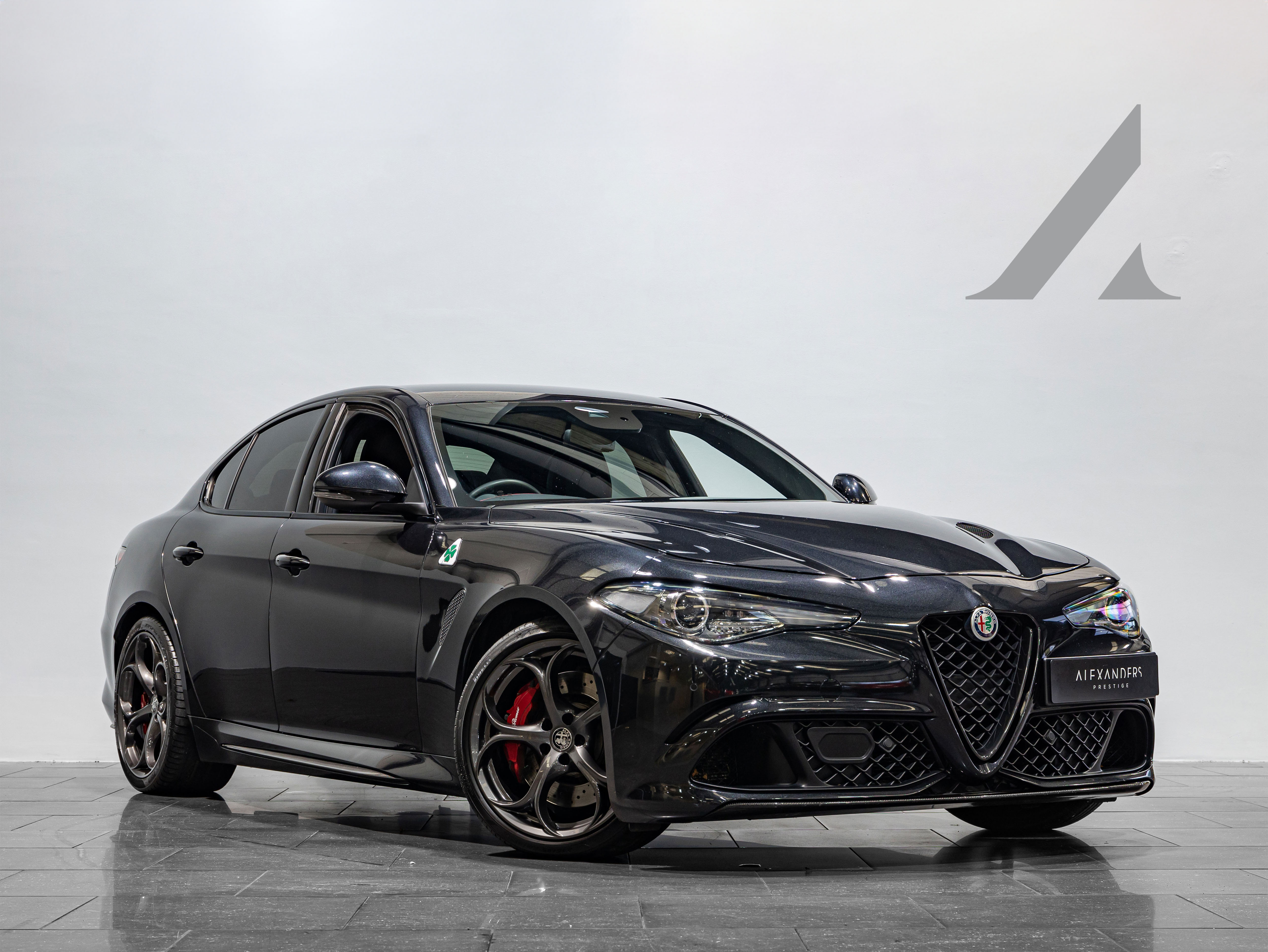 2021 (21) | Alfa Romeo Giulia Quadrifoglio - Alexanders Prestige